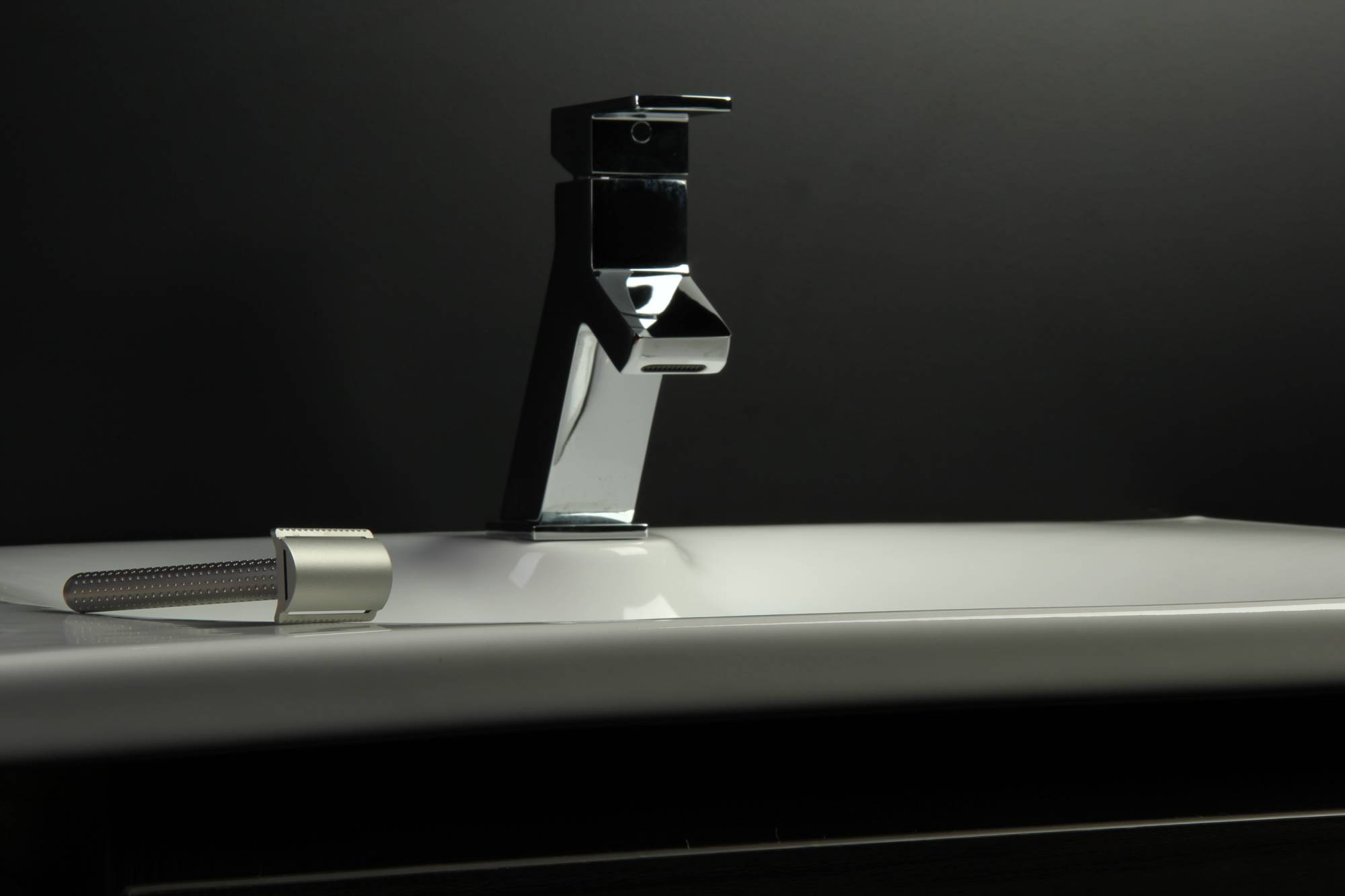 Tatara Masamune Stainless Steel Safety Razor (Matte / Dark)