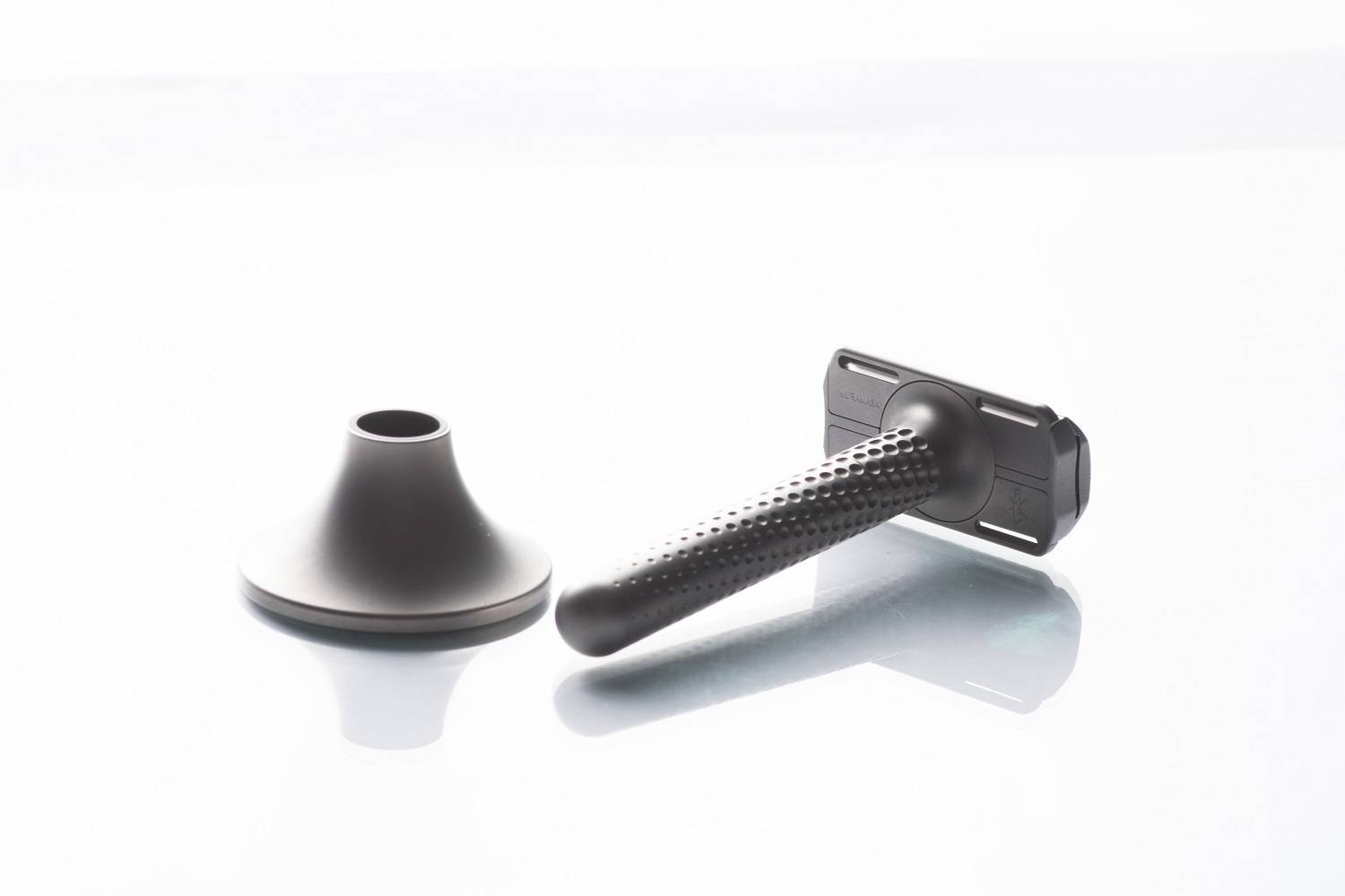 Tatara Muramasa Adjustable Double Edge Safety Razor with Base Stand